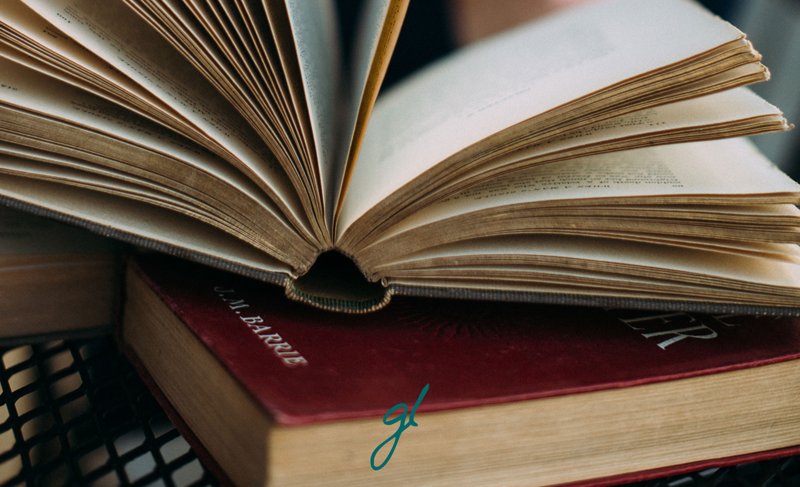 A List of the Best Booklists - Gretchen Louise